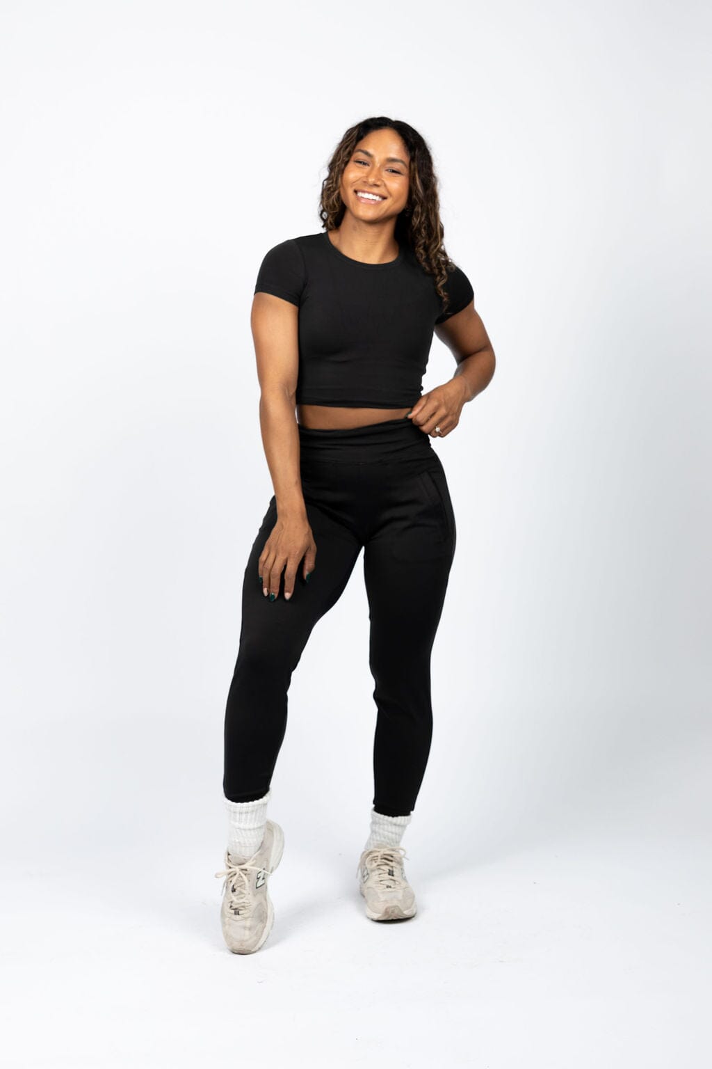 Reluna Short Sleeve Crop Black - Paragon Fitwear